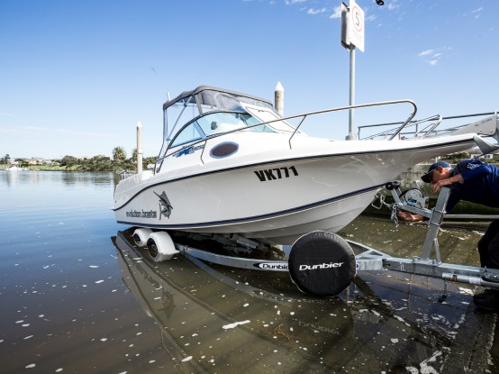 Evolution 552 Gold | Fishing Boats for Sale | Boats Galore